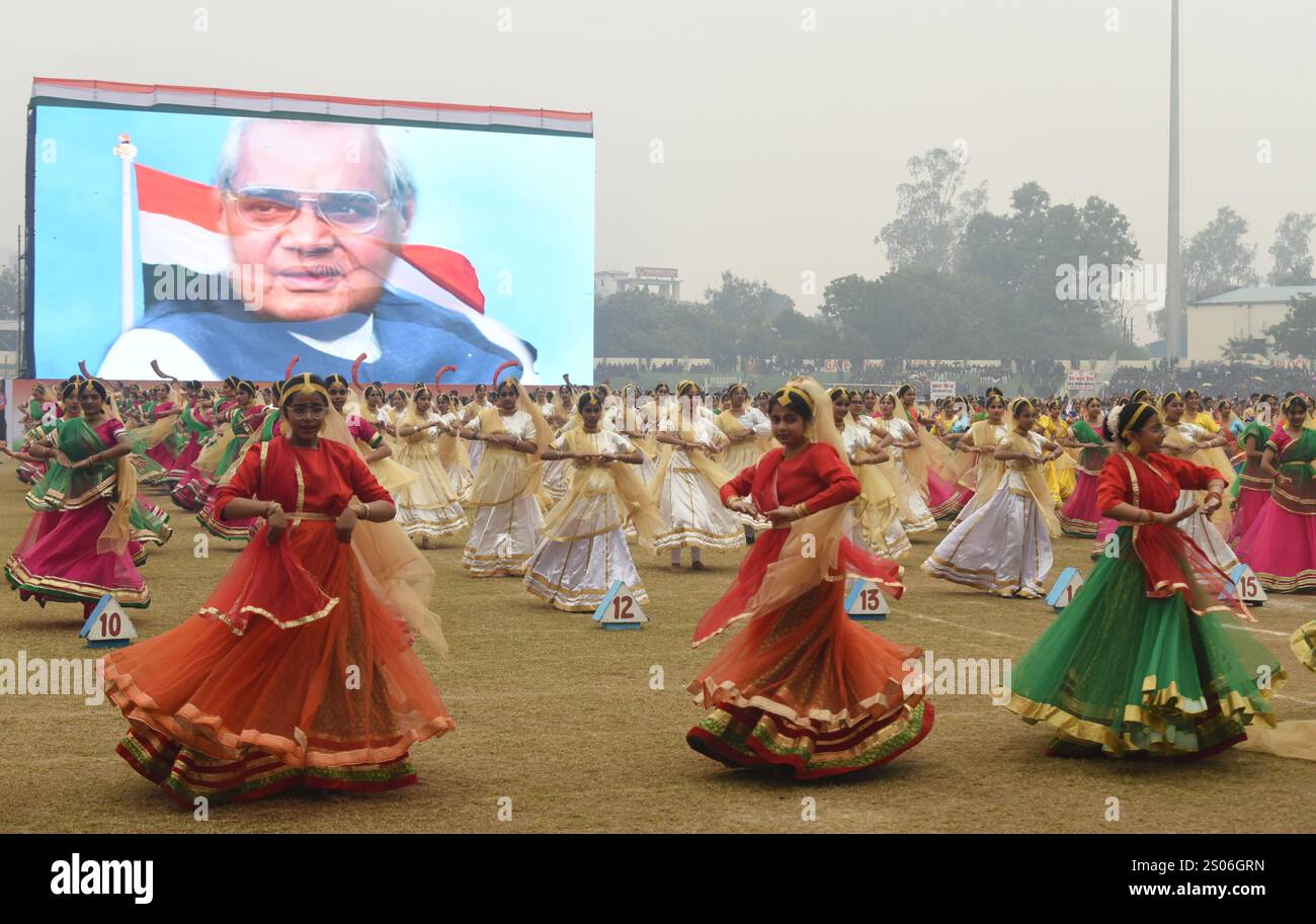 Lucknow, India. 24th Dec, 2024. LUCKNOW, INDIA - DECEMBER 24: Students ...