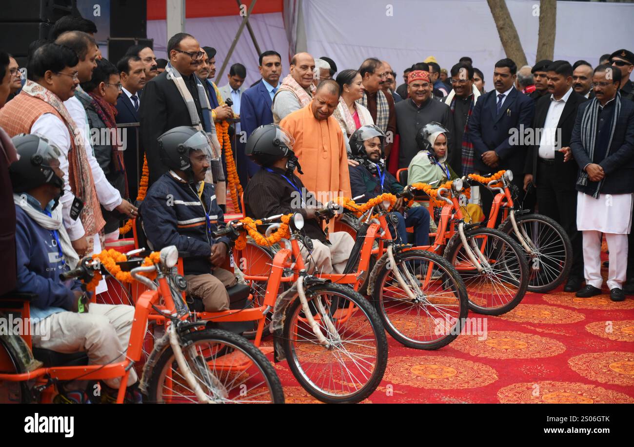 Lucknow, India. 24th Dec, 2024. LUCKNOW, INDIA - DECEMBER 24: Defence ...