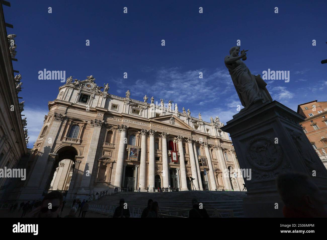 Rome, Italy. 25th Dec, 2024. Overview of St. Peter's Basilica ...