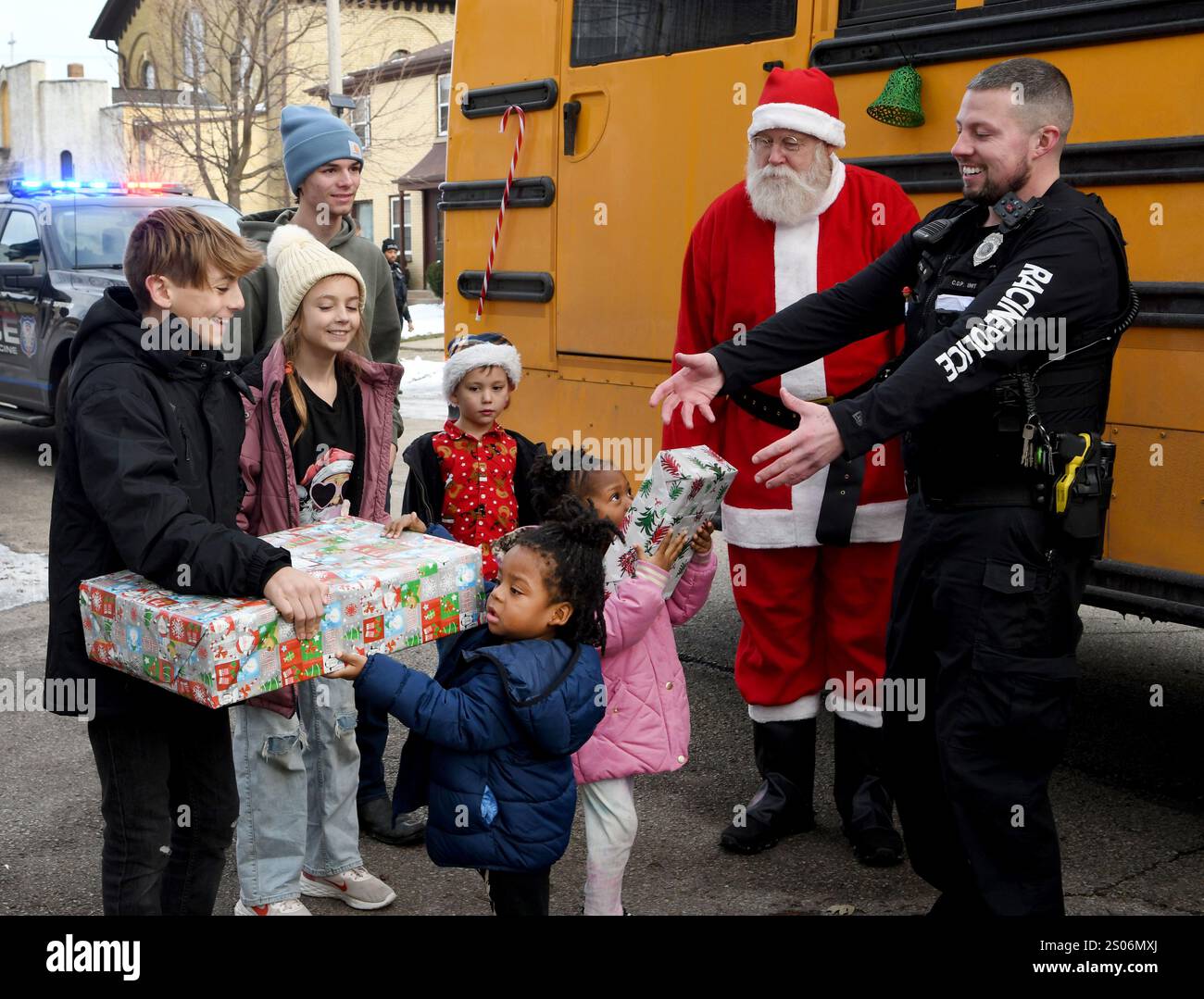Racine, Wisconsin, USA. 25th Dec, 2024. SantaÃ s sleigh was a school ...