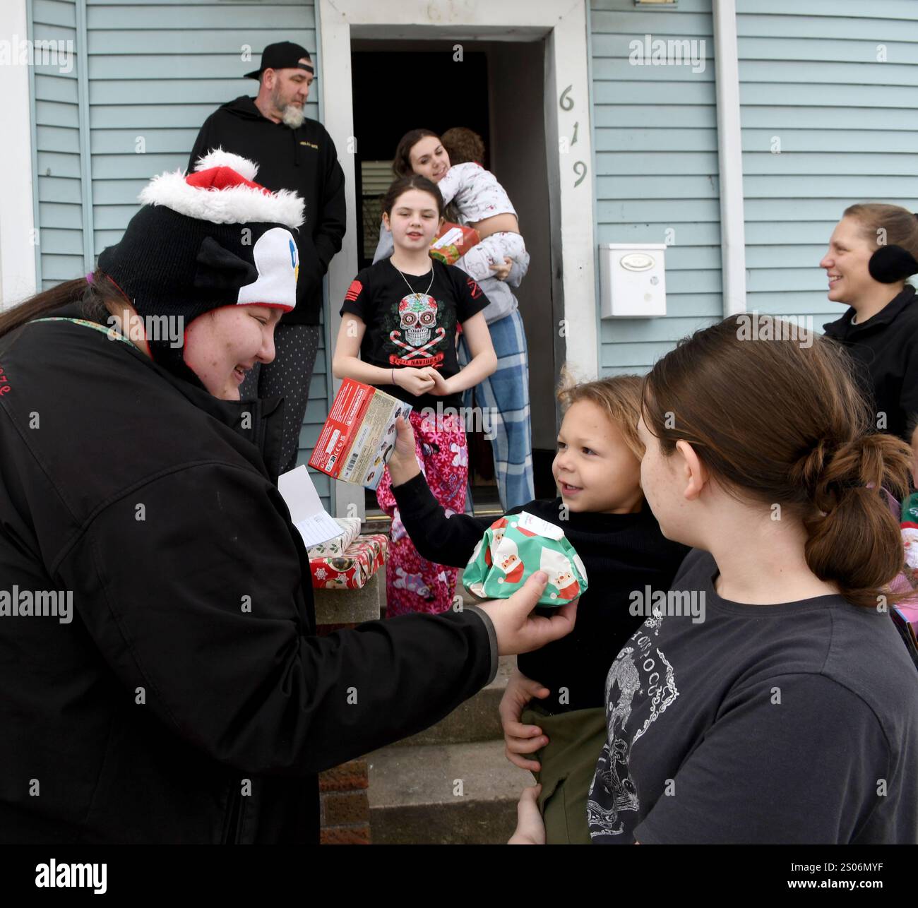 Racine, Wisconsin, USA. 25th Dec, 2024. SantaÃ s sleigh was a school ...