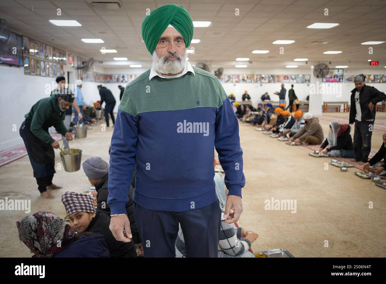 Green turban hi-res stock photography and images - Alamy