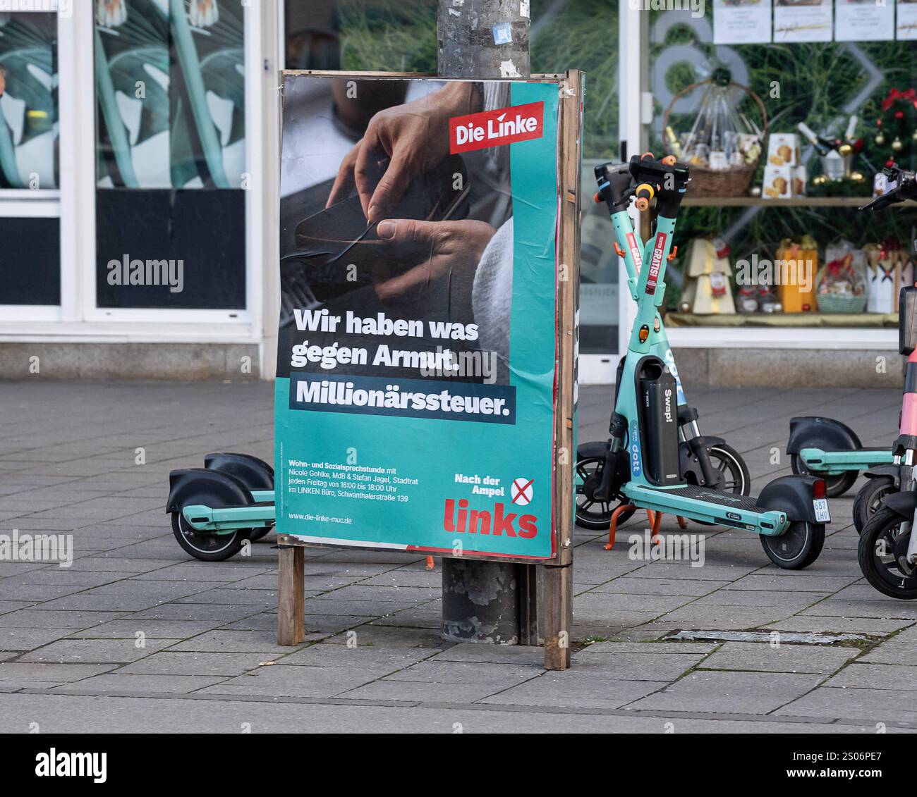 Muenchen GER, Themenbild, Wahlplakate zur Bundestagswahl in Deutschland ...