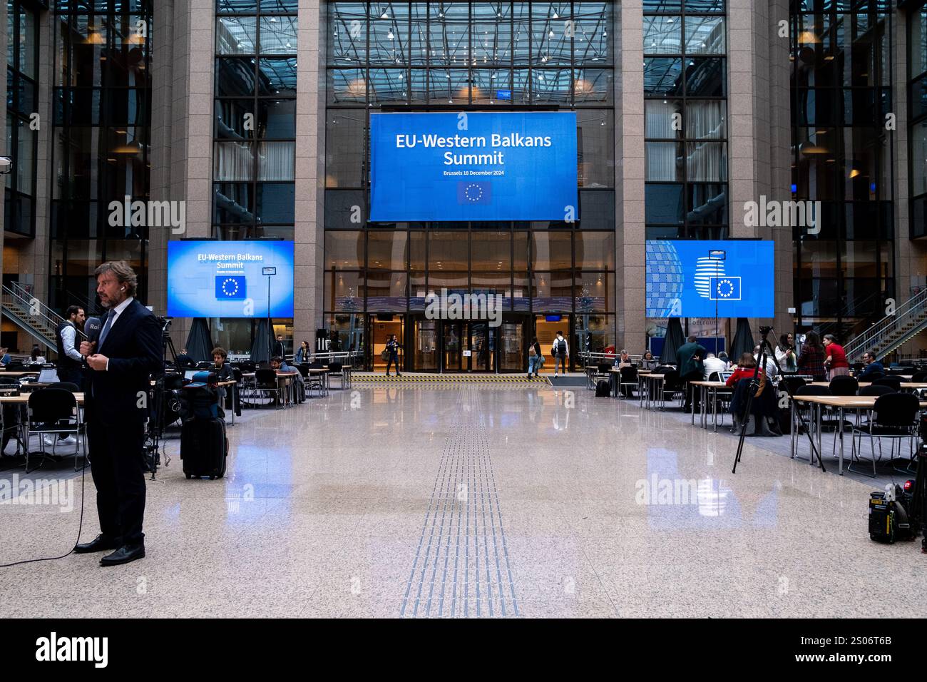 The atrium of the Justus Lipsius building during the summit of the ...