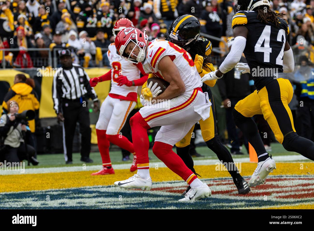 Kansas City Chiefs wide receiver Justin Watson (84) catches a touchdown ...