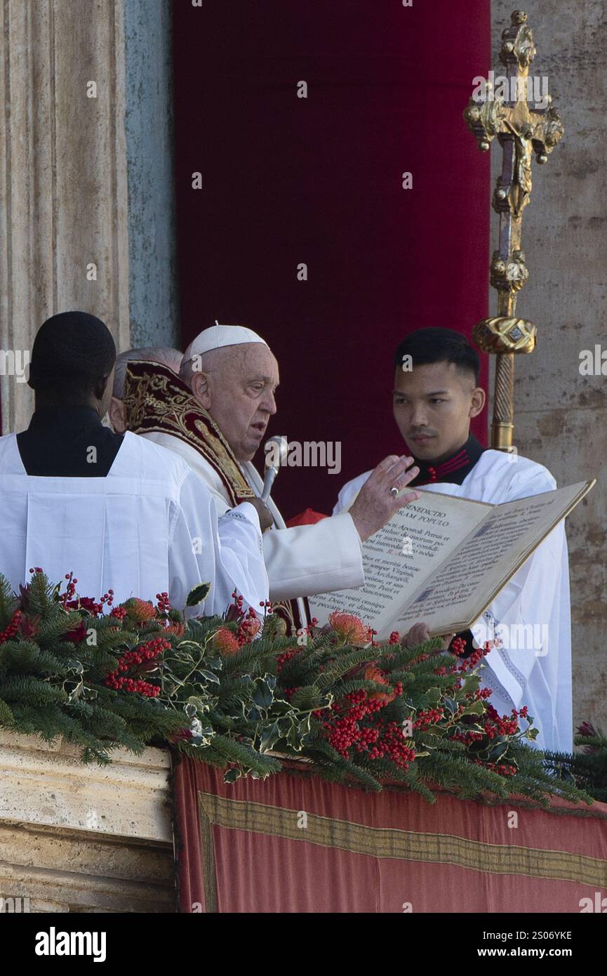 Vatican, Vatican. 24th Dec, 2025. **NO LIBRI** Italy, Rome, Vatican ...