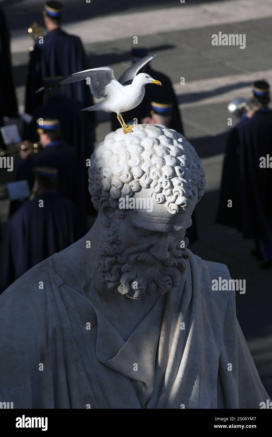 Vatican, Vatican. 24th Dec, 2025. **NO LIBRI** Italy, Rome, Vatican ...