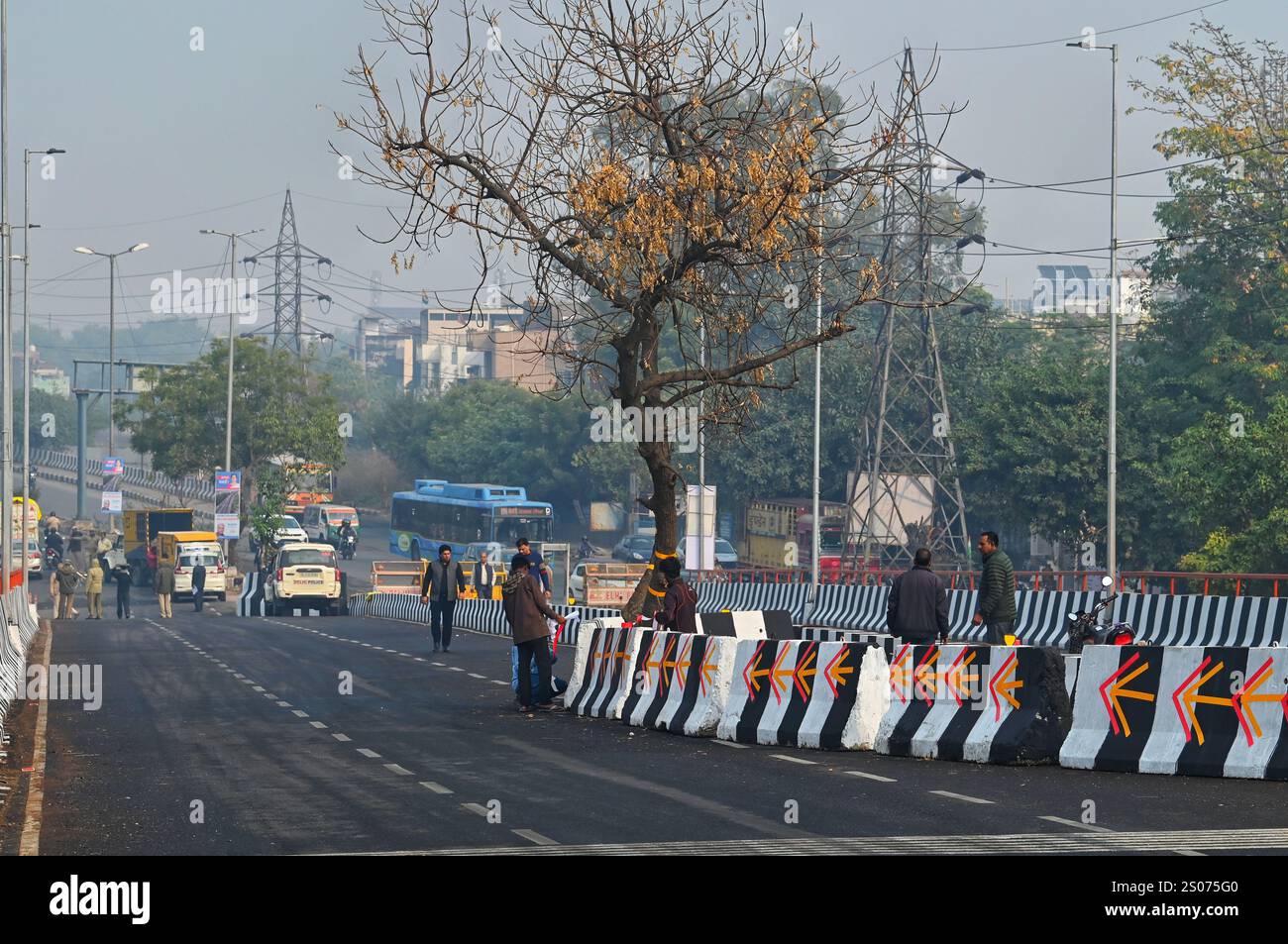 NEW DELHI, INDIA - DECEMBER 25: Anand Vihar Apsara Road Flyover ...