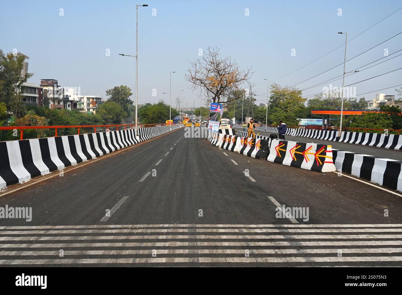 NEW DELHI, INDIA - DECEMBER 25: Anand Vihar Apsara Road Flyover ...