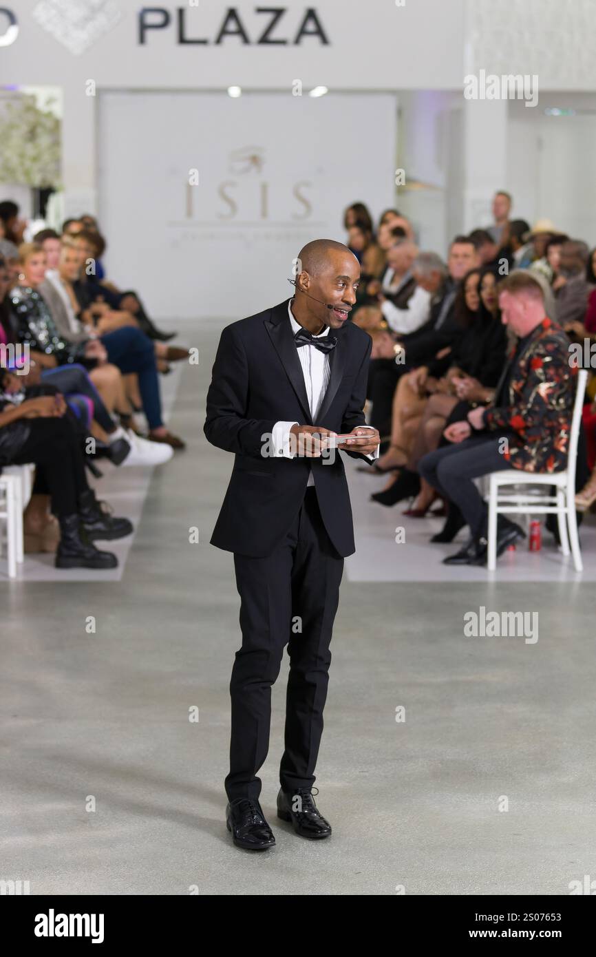 Isis Fashion Awards 2022 Accessory Fashion Show Stock Photo - Alamy