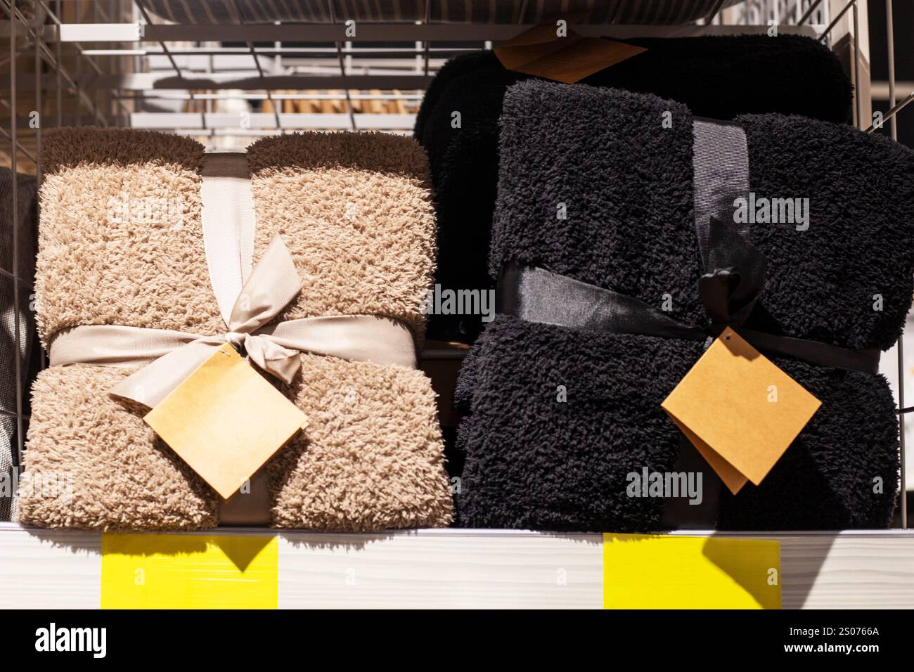 Gift wrapped bedspreads hi-res stock photography and images - Alamy