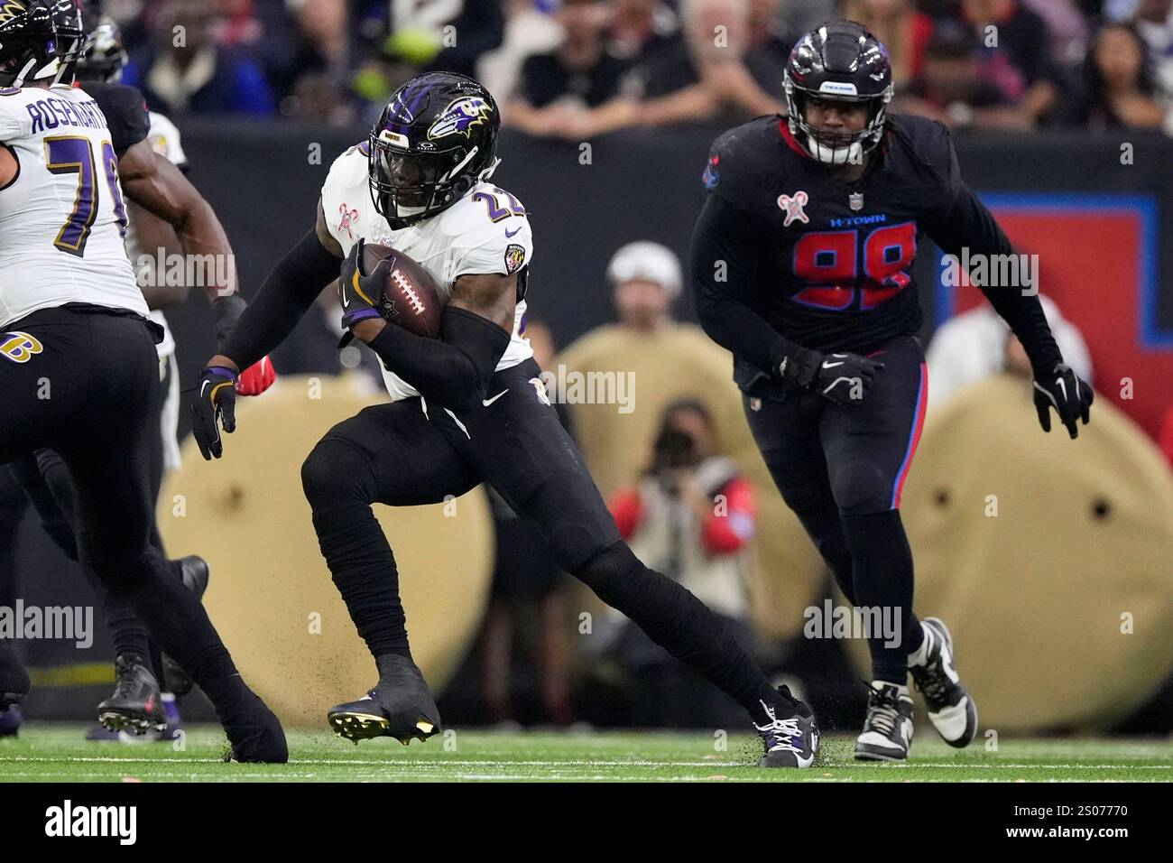 Baltimore Ravens running back Derrick Henry (22) runs from Houston ...