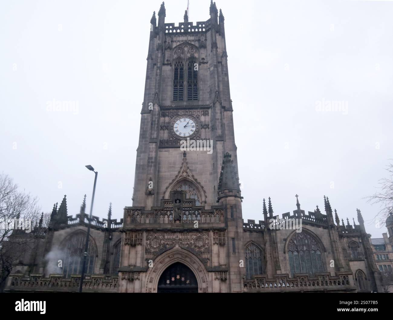 Manchester, England UK 23rd December 2024 Manchester Cathedral ...