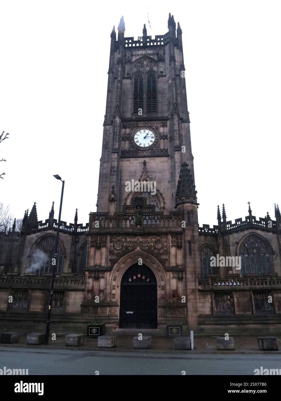 Manchester, England UK 23rd December 2024 Manchester Cathedral ...