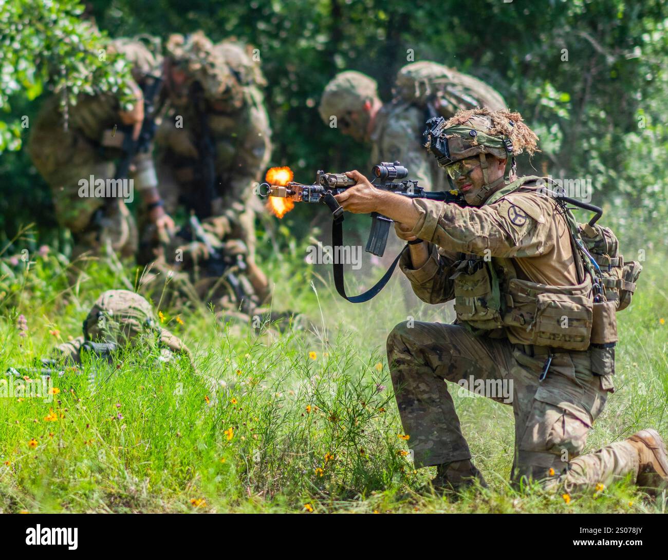 U.S. Army National Guard Soldiers from 2nd Squad, Fox Troop, 278th ...