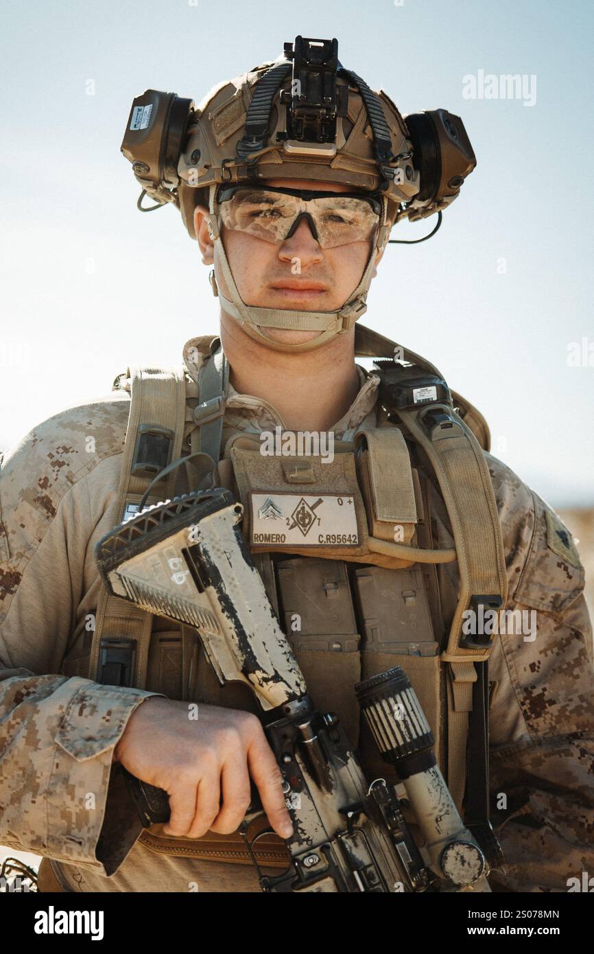 U s marine corps cpl christopher hi-res stock photography and images ...