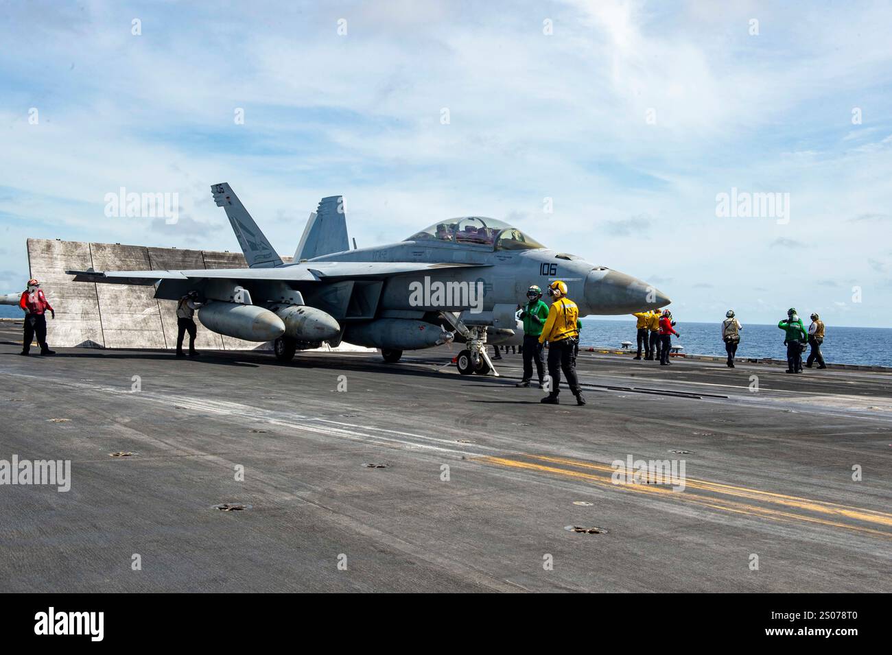 241224-N-FS097-1249 SOUTH CHINA SEA (Dec. 24, 2024) - An F/A-18F Super ...