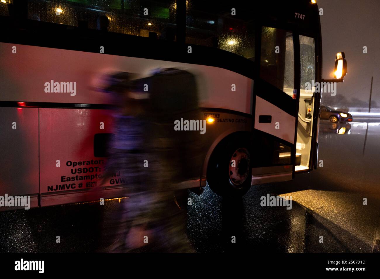 U.S. Army Soldiers with the 508th Military Police Company, 117th Combat ...