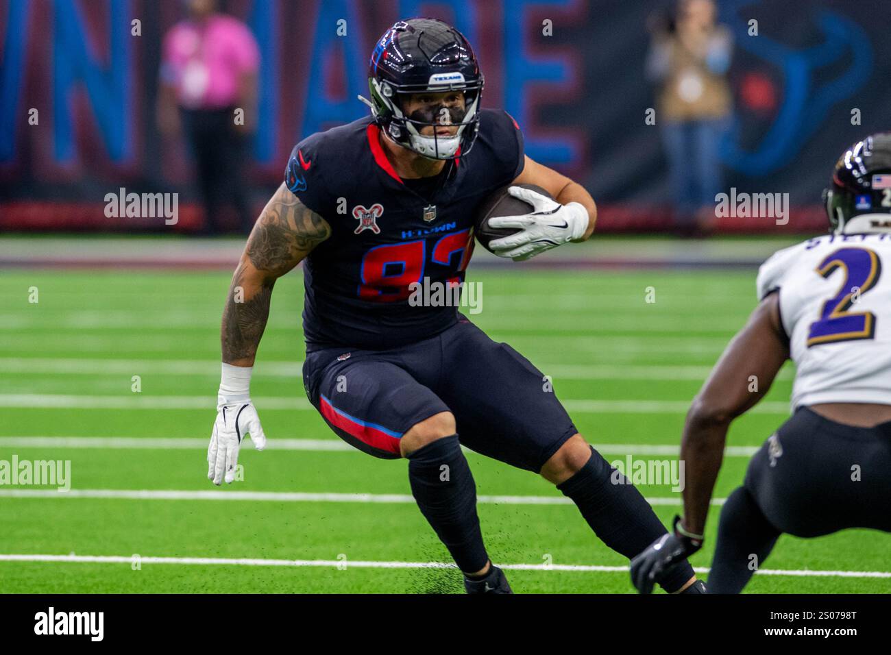 Houston, TX, USA. 25th Dec, 2024. Houston Texans tight end Cade Stover ...