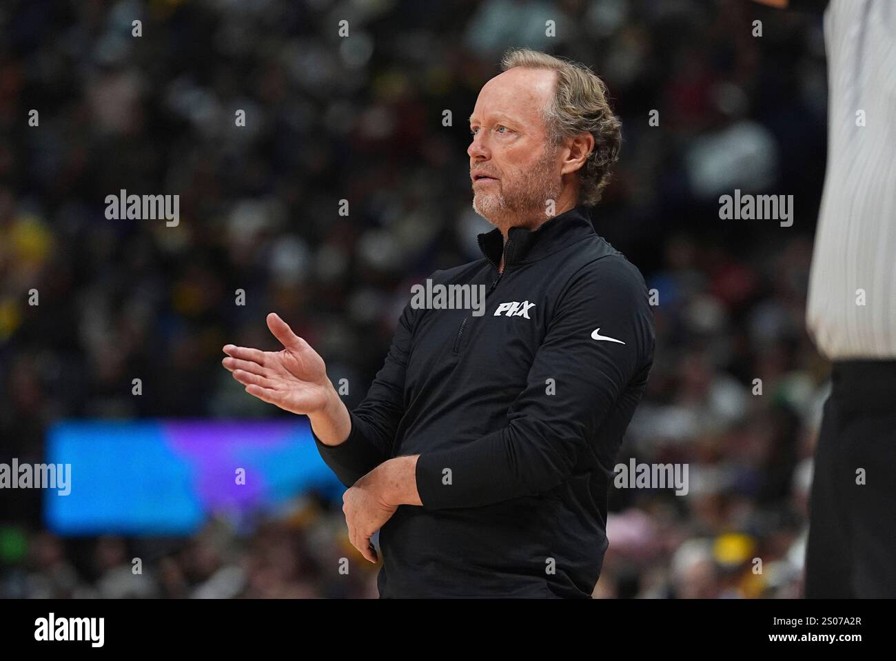 Phoenix Suns head coach Mike Budenholzer () in the second half of an ...