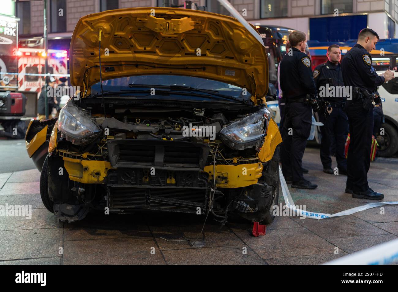 A taxi cab jumped the curb hitting six pedestrians in Herald Square New ...