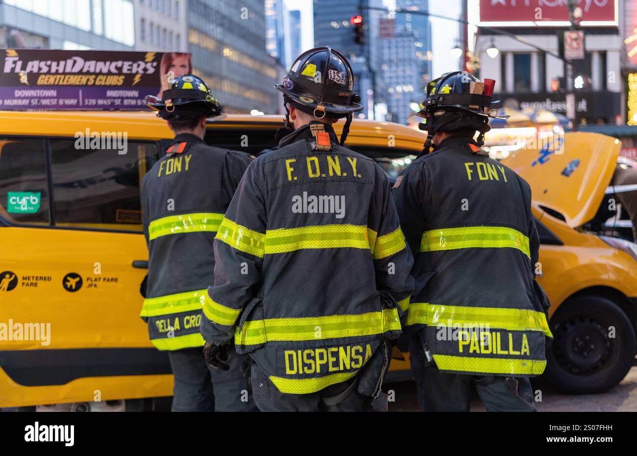 New York Ciy, USA. 25th Dec, 2025. A taxi cab jumped the curb hitting ...
