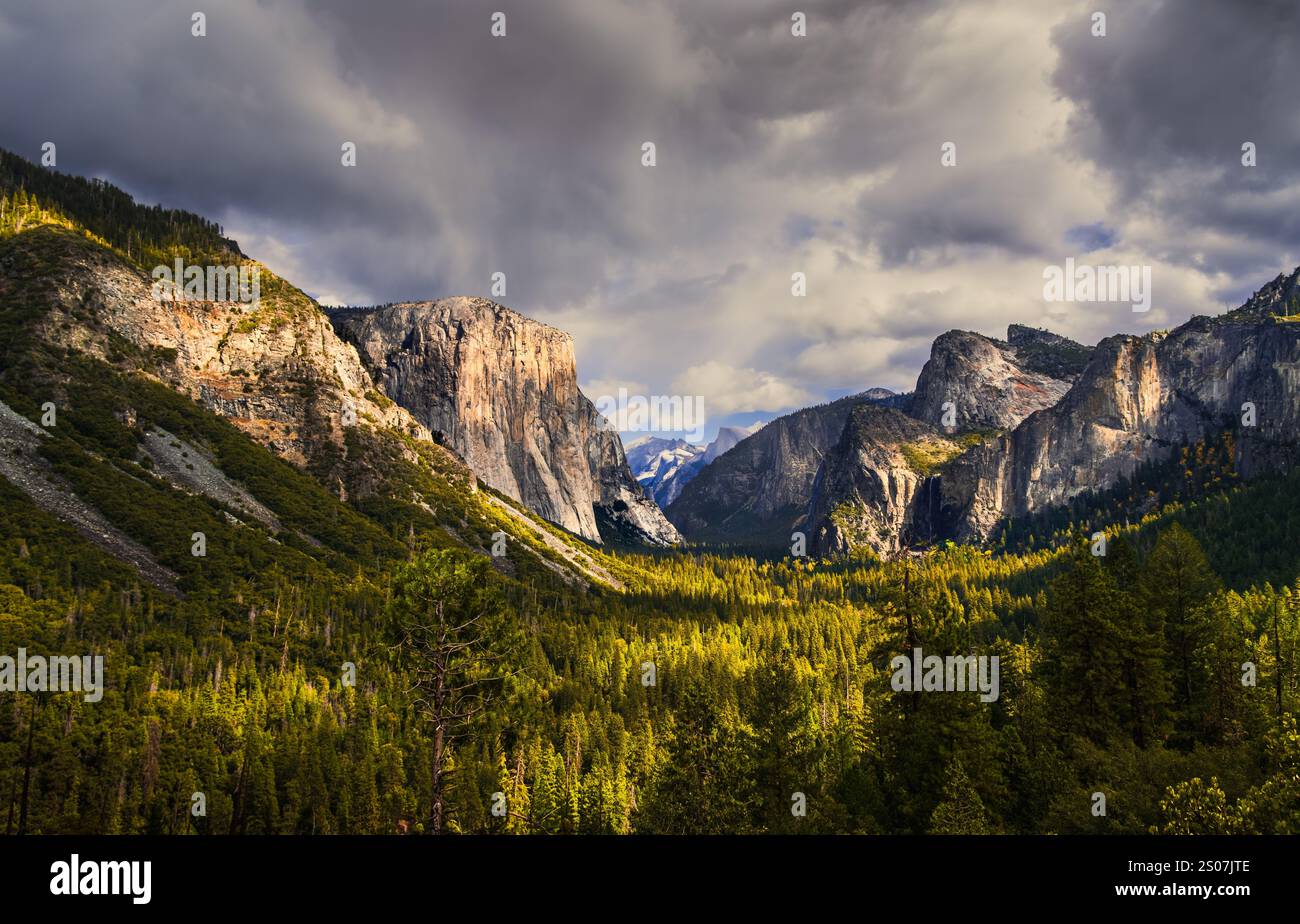 El Capitan, Half Dome, Sentinel Rock, Cathedral Rocks peaks as seen ...