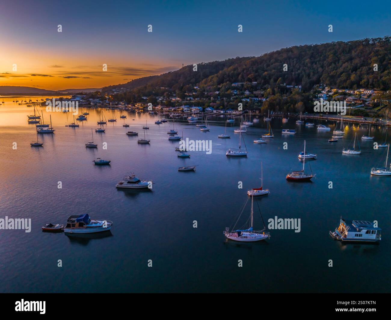 Sunrise over Brisbane Water at Koolewong and Tascott on the Central ...