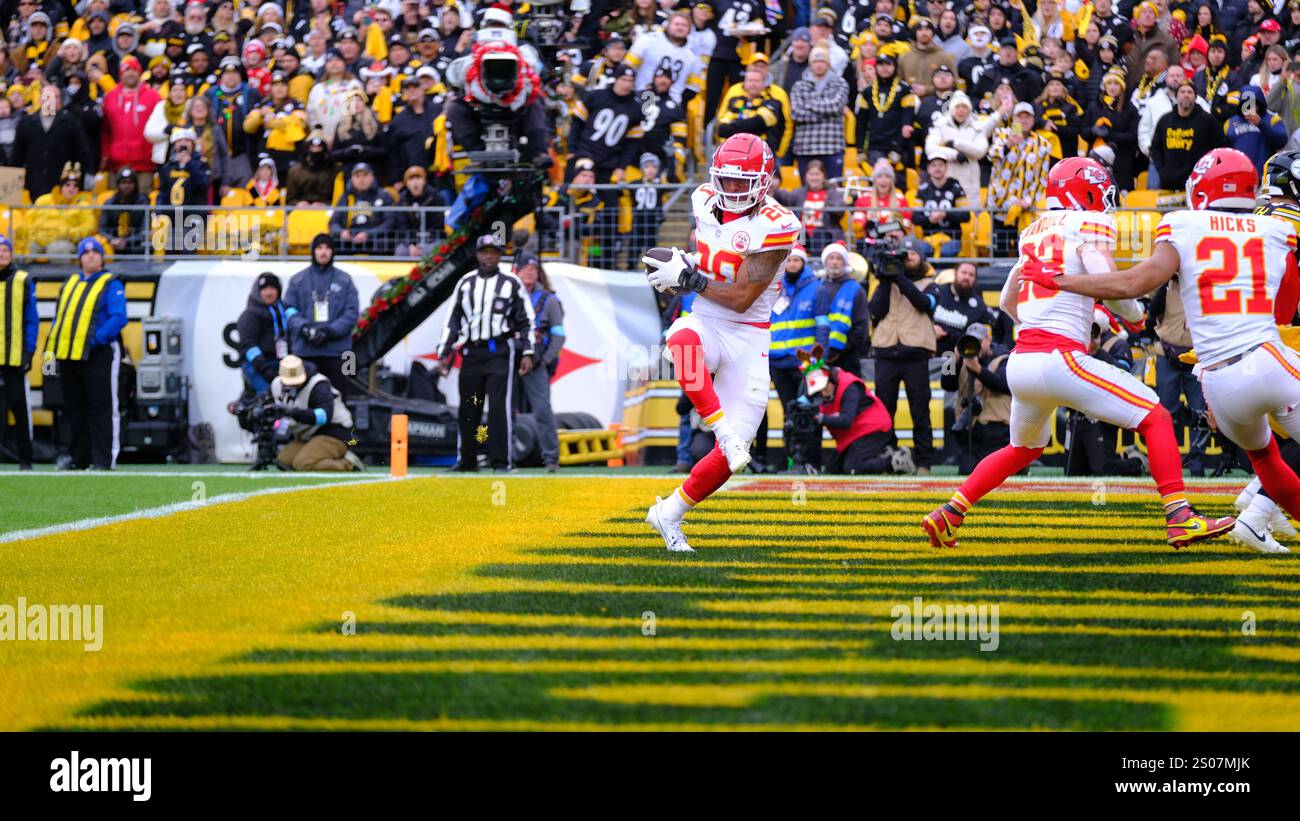 Pittsburgh, PA, USA. 25th Dec, 2024. Justin Reid #20 during the ...