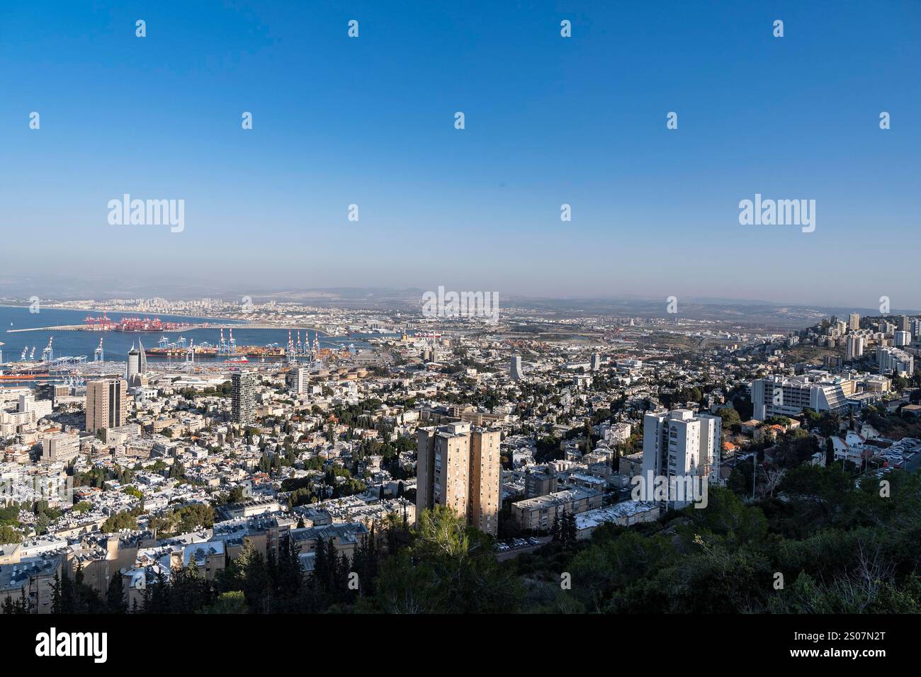 Haifa, New York, USA. 25th Dec, 2024. View of the city of Haifa and ...