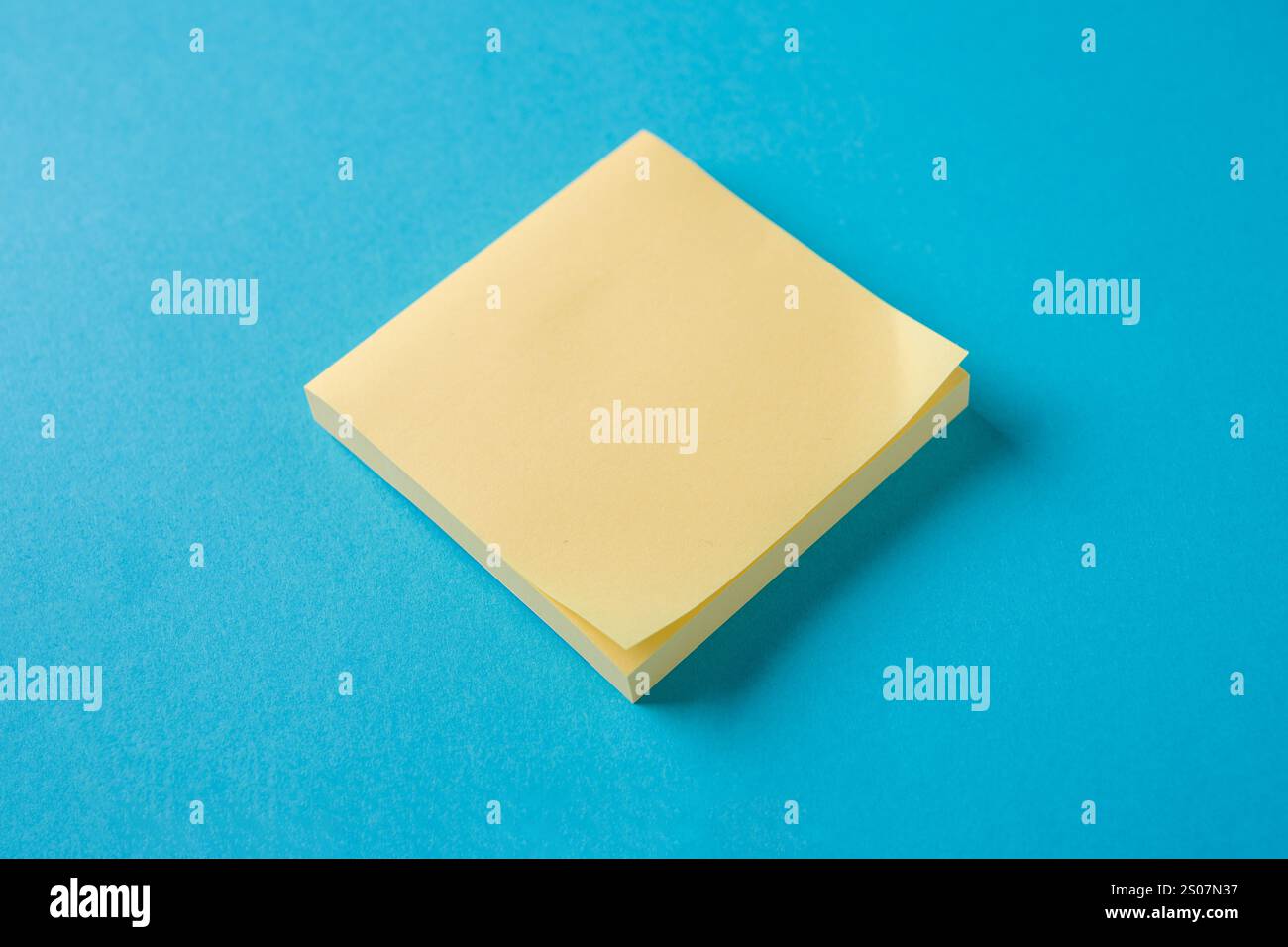 Paper sheet on sticky hi-res stock photography and images - Alamy