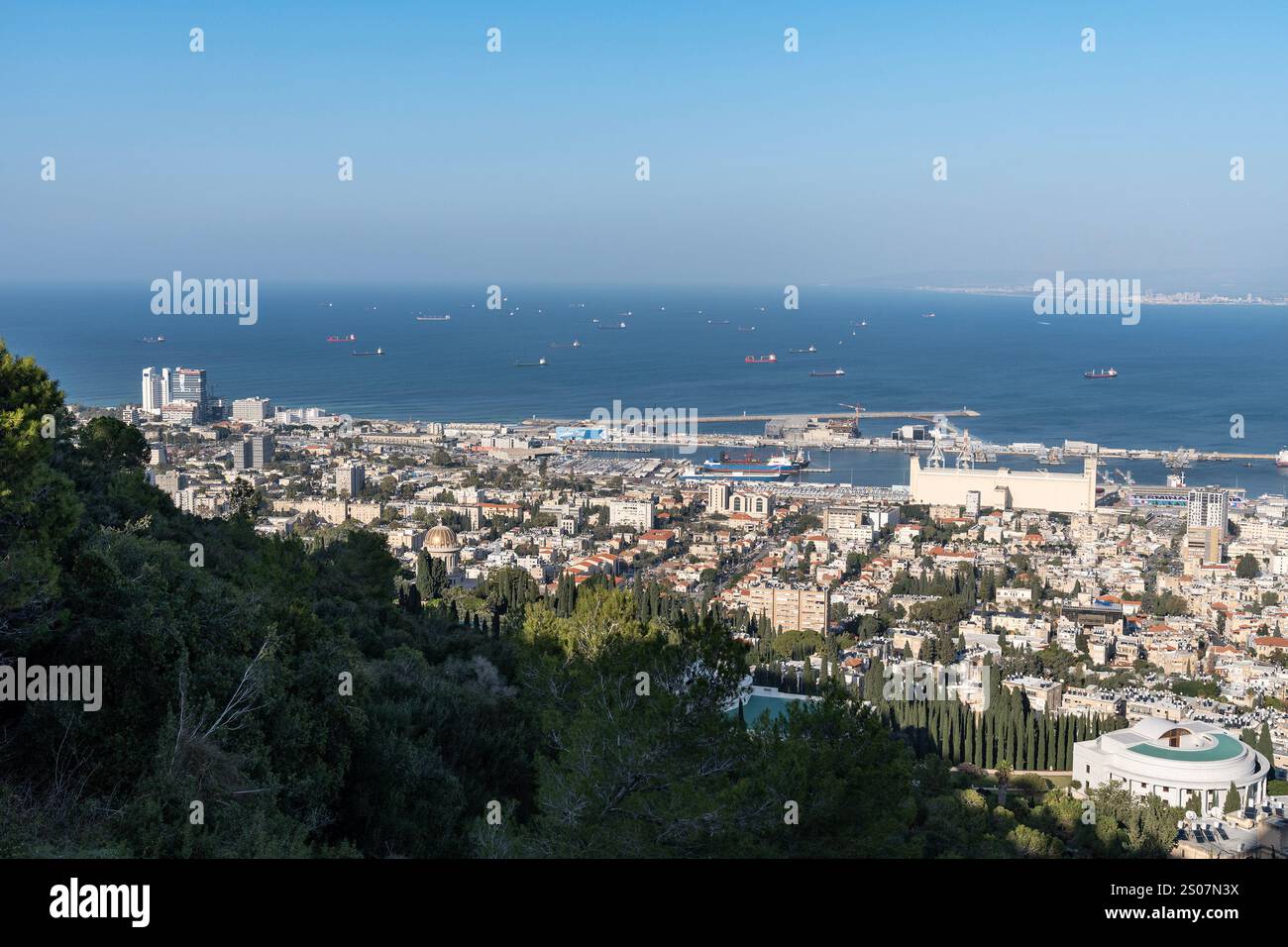 Haifa, USA. 25th Dec, 2024. View of the city of Haifa and Haifa bay ...