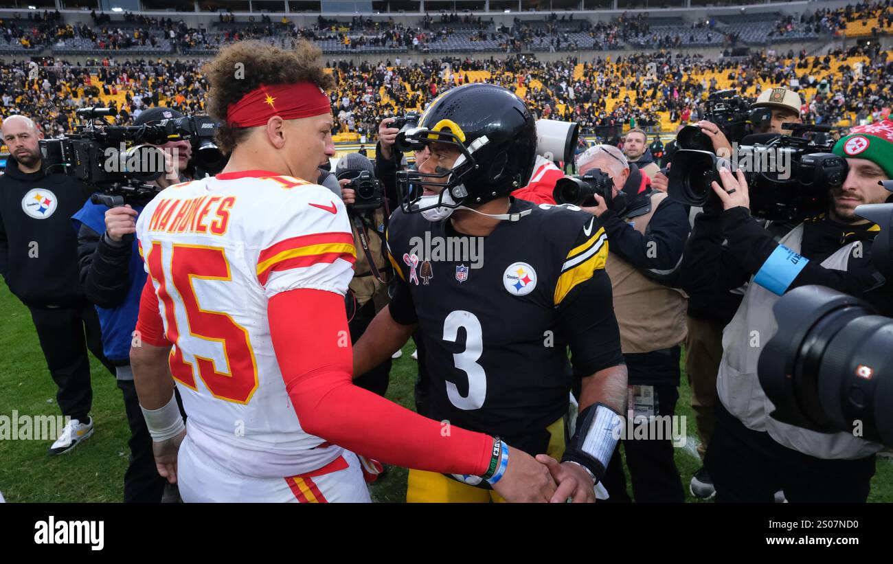 Pittsburgh, PA, USA. 25th Dec, 2024. Russell Wilson #3, and Patrick ...