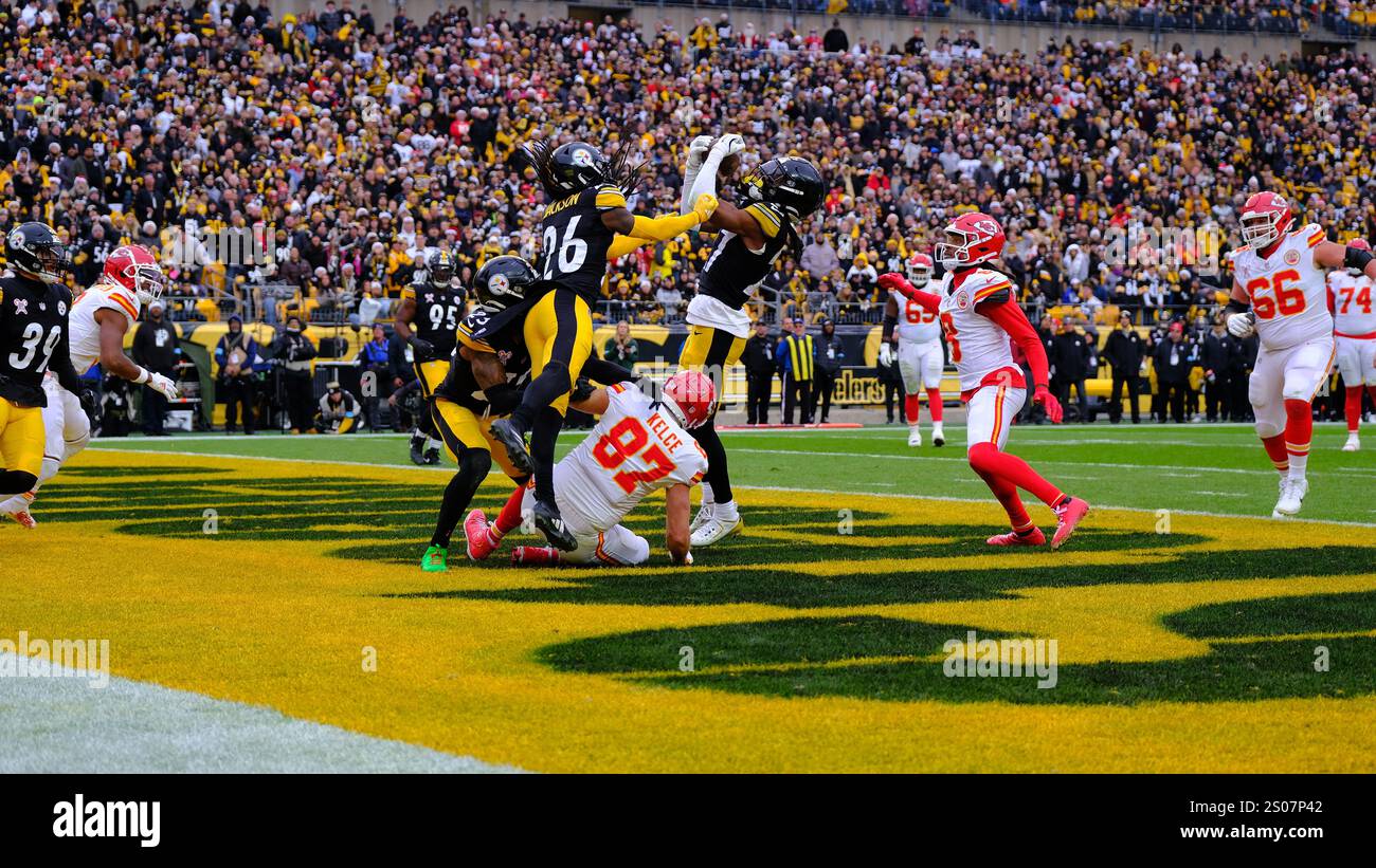 Cory trice steelers hi-res stock photography and images - Alamy