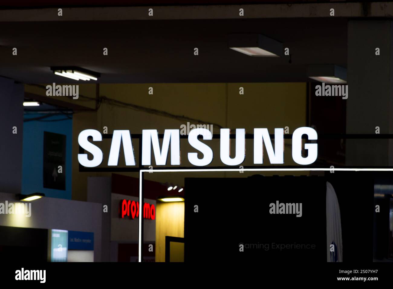 Samsung logo icon hi-res stock photography and images - Alamy