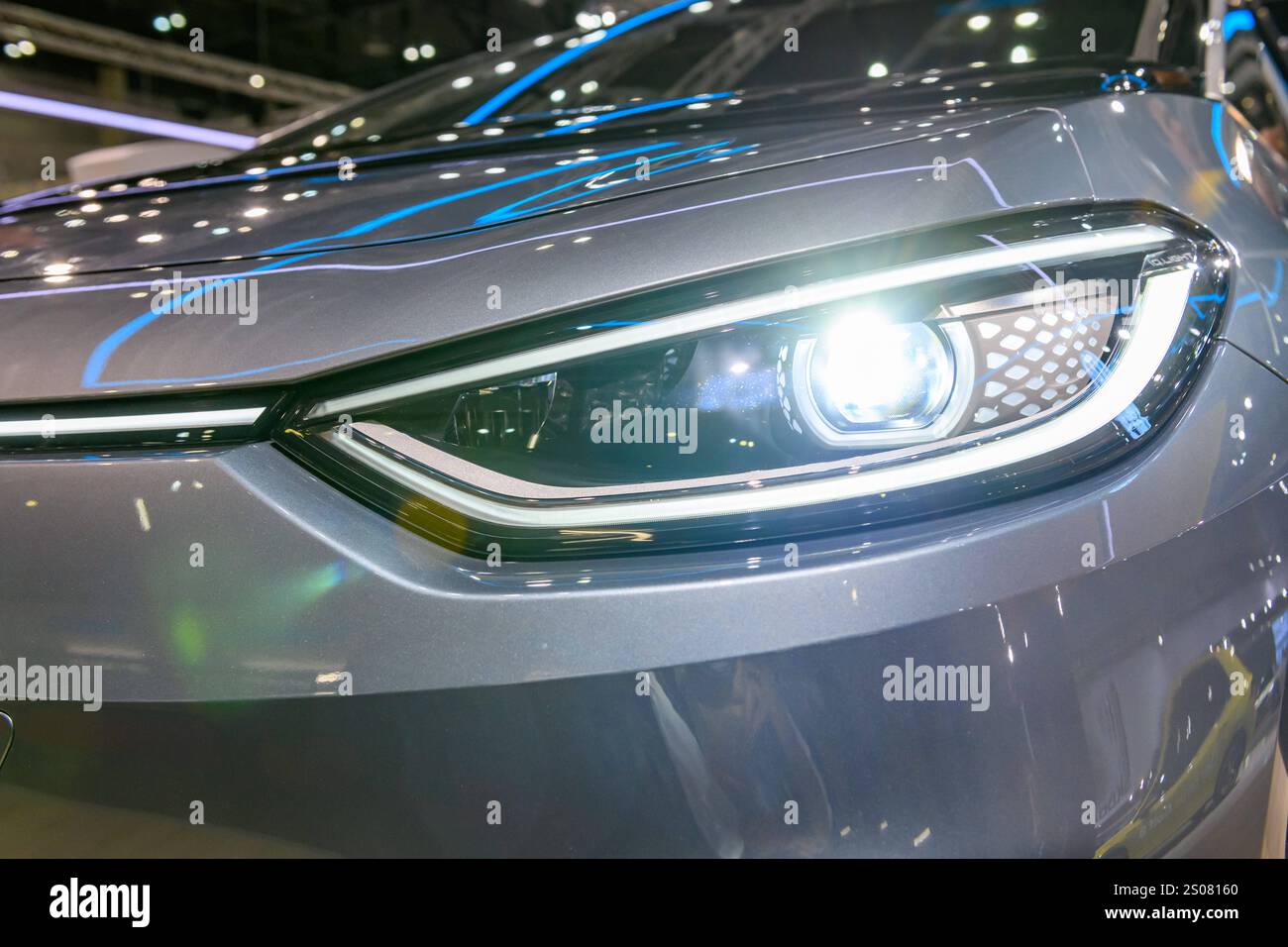 vienna, austria, 15 jan 2020, autoshow, frontlight of a volkswagen id.3 ...