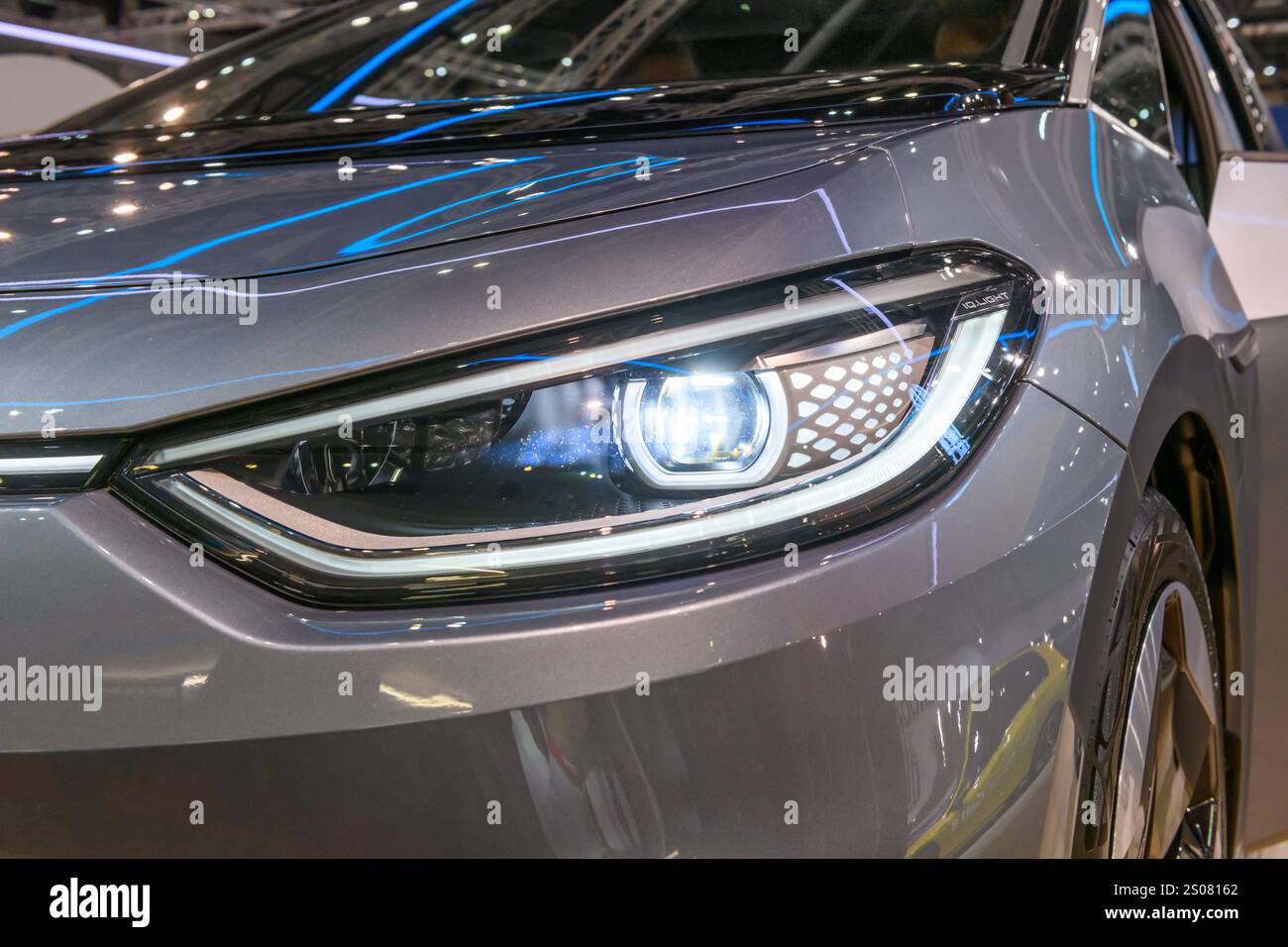vienna, austria, 15 jan 2020, autoshow, frontlight of a volkswagen id.3 ...