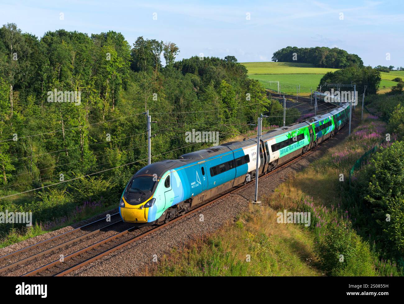 First Trenitalia Avanti West Coast Alstom Pendolino train 390121 in ...