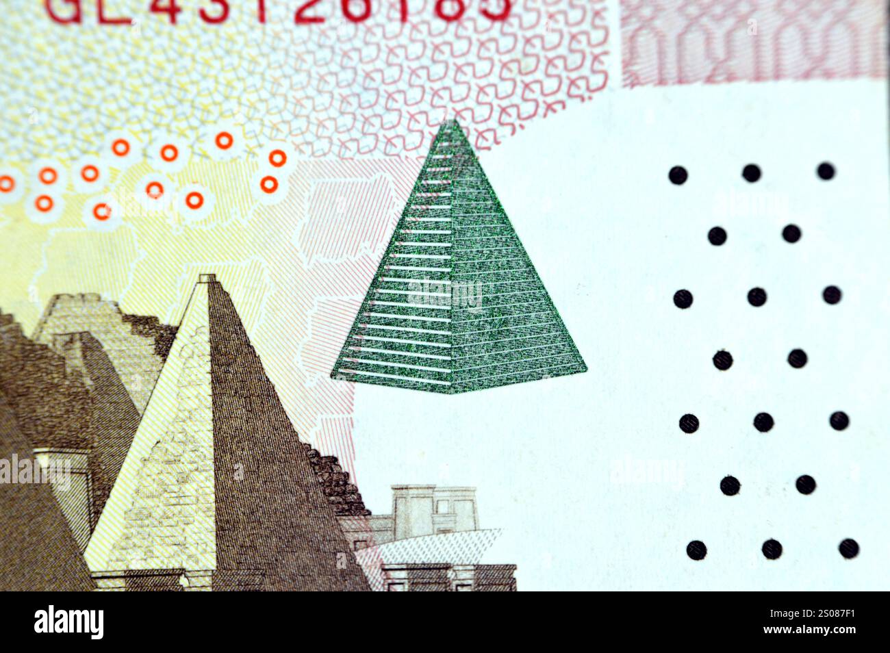 The forgotten Nubian pyramids of Sudan near Meroe built by the ancient ...