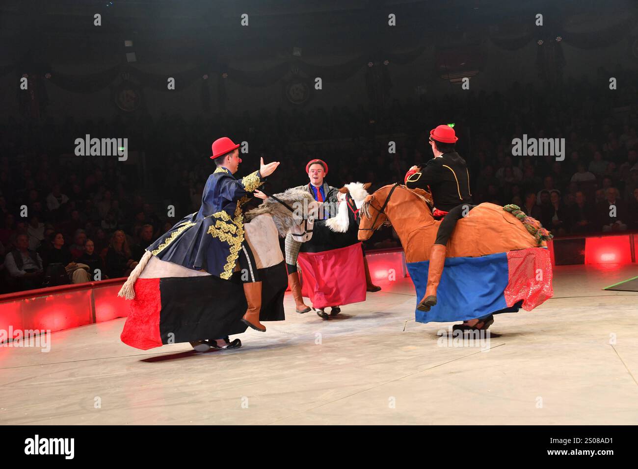 Show / Circus Krone / 1. Winterprogramm / Freestyle / Manege / KroneBau / München / 25. Dezember ...