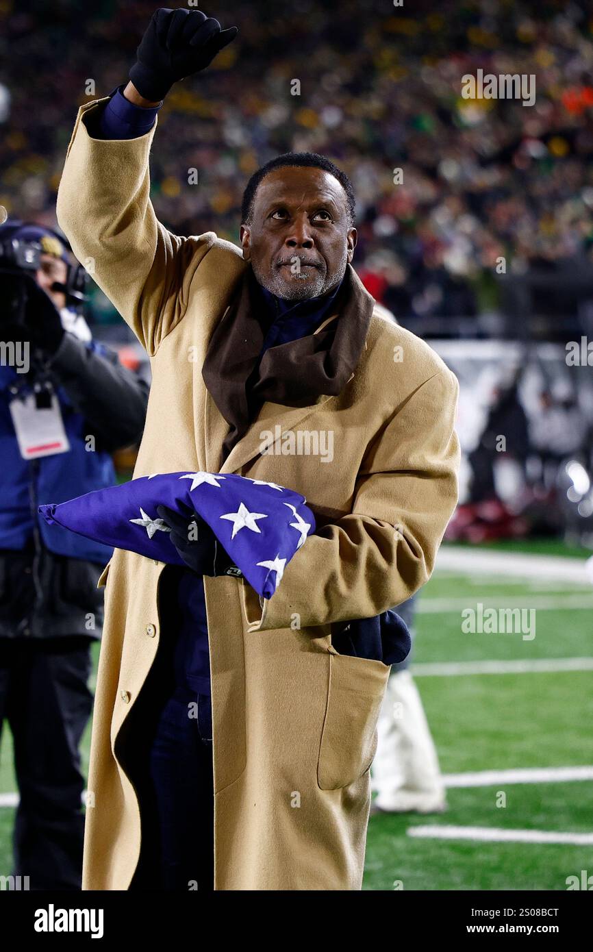 SOUTH BEND, IN - DECEMBER 20: Former Notre Dame Fighting Irish Heisman ...