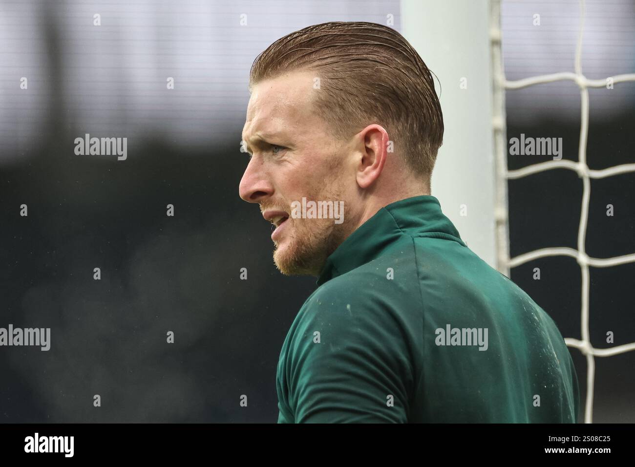 Jordan Pickford of Everton in the pregame warmup session during the ...