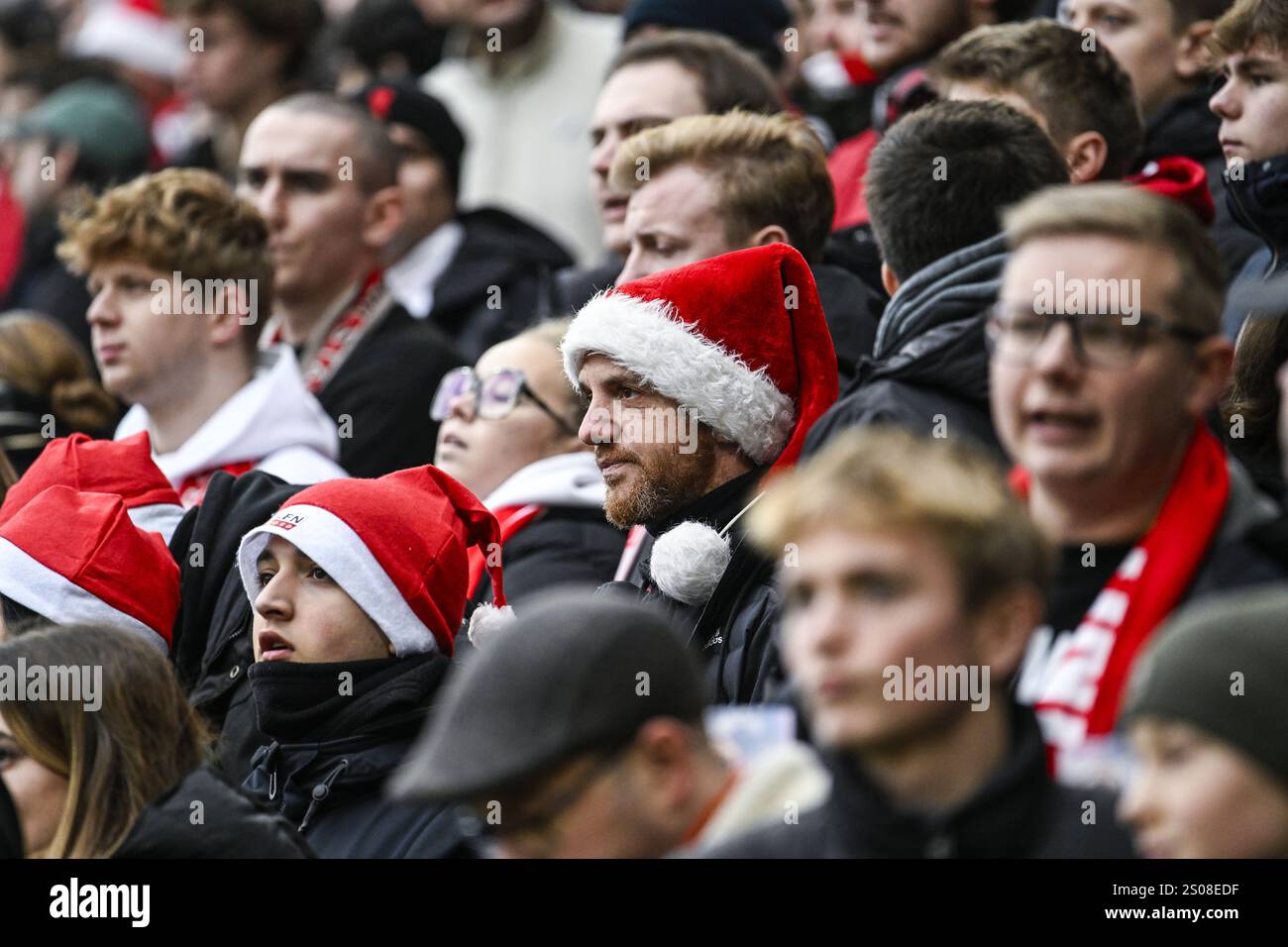 Antwerpen, Belgium. 26th Dec, 2024. Antwerp's supporters pictured at ...