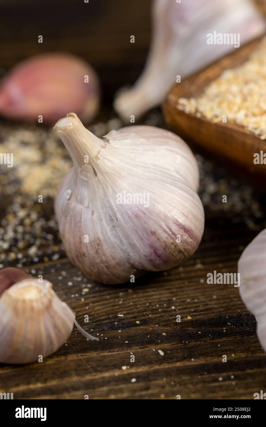 dried crushed garlic fruits for cooking, dried spices from very small ...