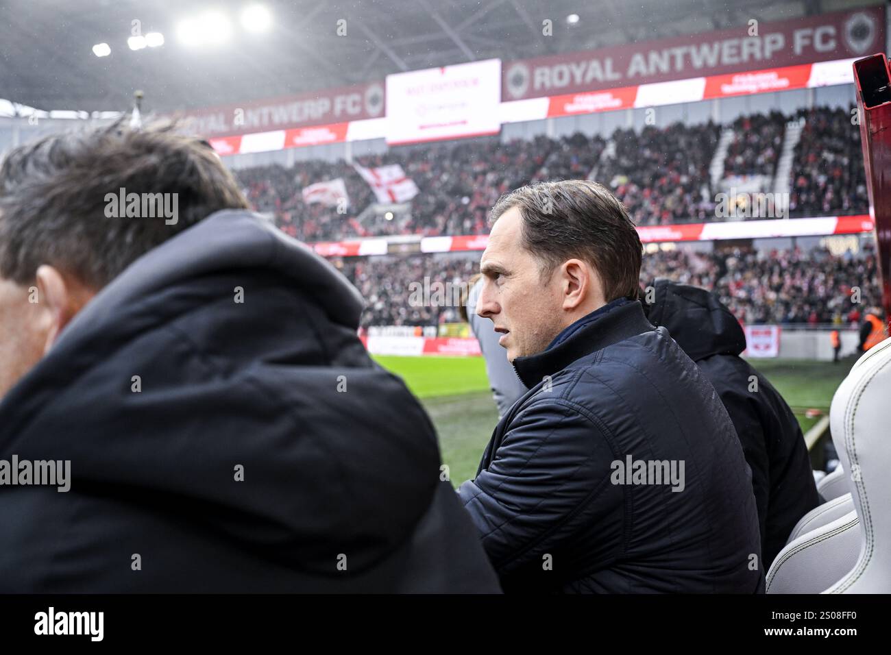 Antwerpen, Belgium. 26th Dec, 2024. Antwerp's head coach Jonas De Roeck pictured at the start of ...