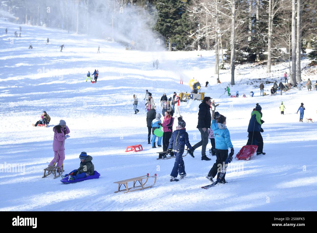 Winter joys on Sljeme, which has been covered in snow, in Zagreb ...