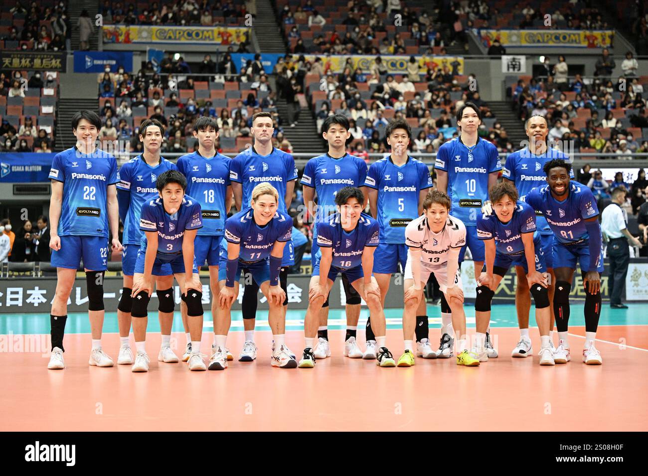 Osaka, Japan. Credit: MATSUO. 22nd Dec, 2024. Osaka Bluteon team group ...