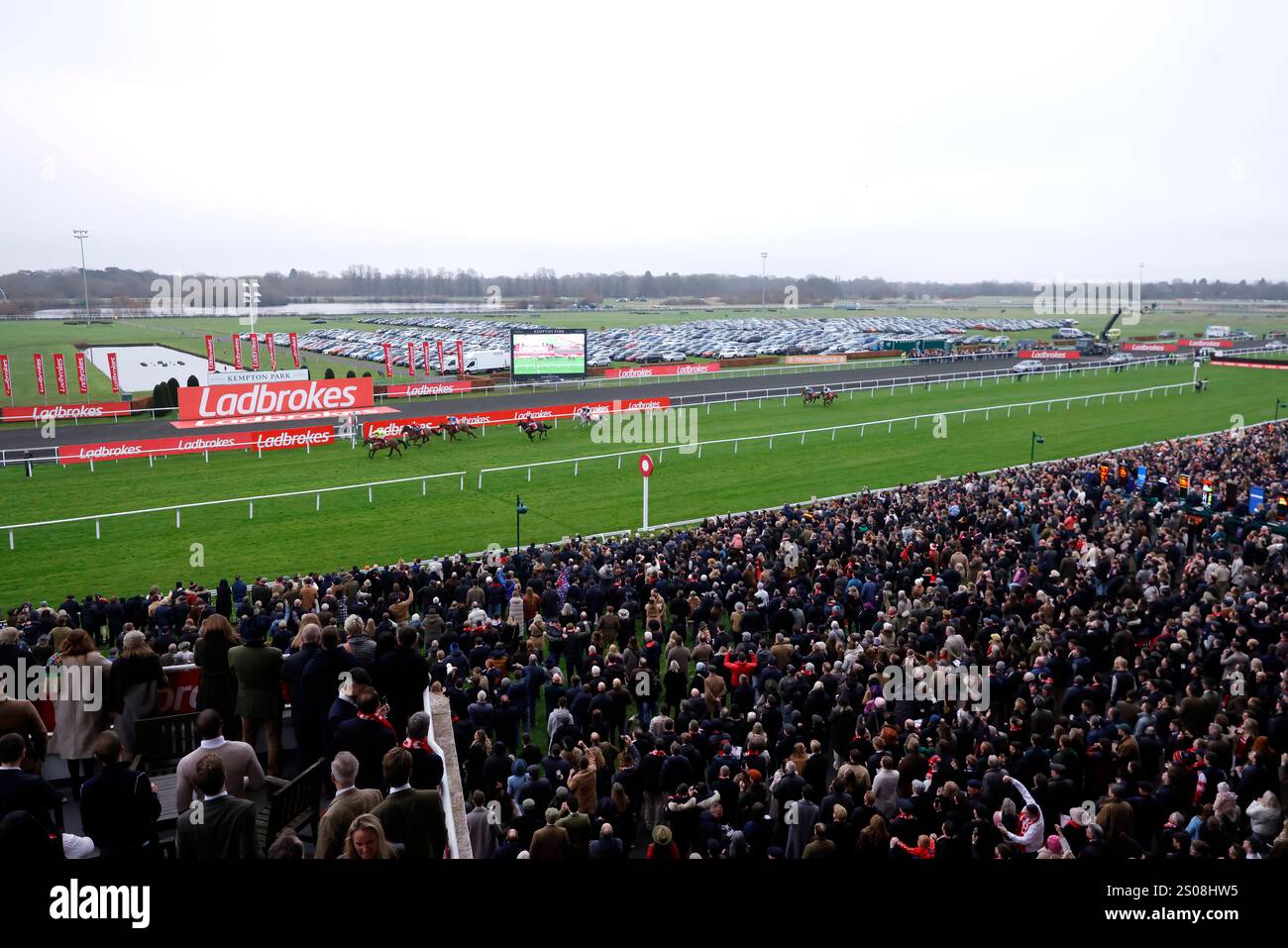 General view during the Ladbrokes Best Odds Guaranteed On Racing ...