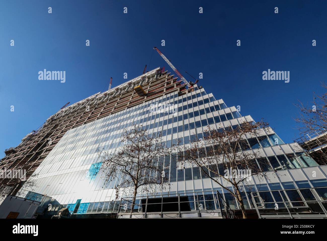 TRIANGLE TOWER PARIS Stock Photo - Alamy