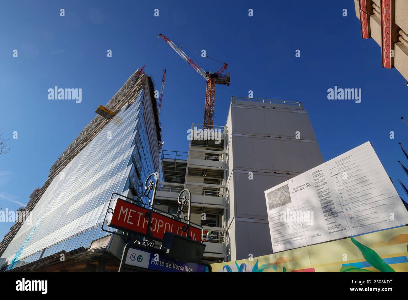 TRIANGLE TOWER PARIS Stock Photo - Alamy